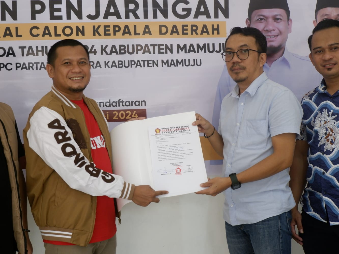Sutinah Pendaftar Pertama di Gerindra - Editorial9.com